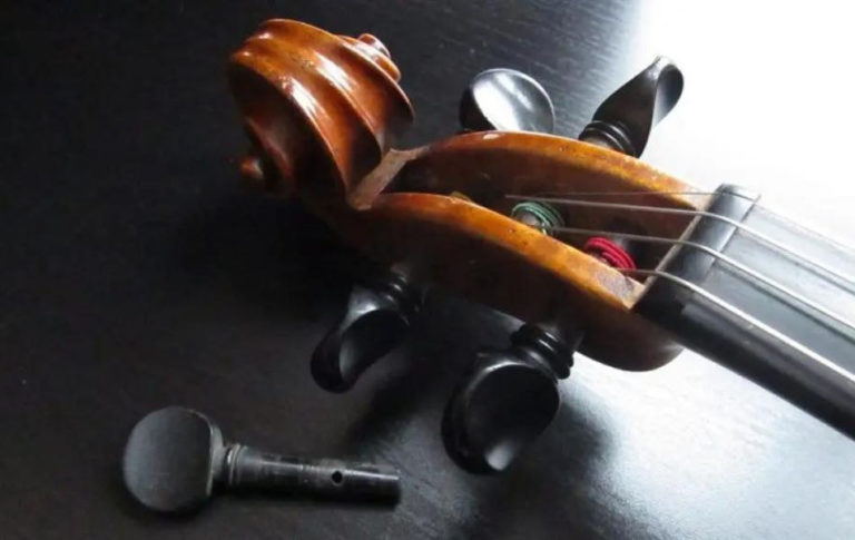 How To Choose Geared Pegs For Violin - Guitar Tuner - Guitar Tunio